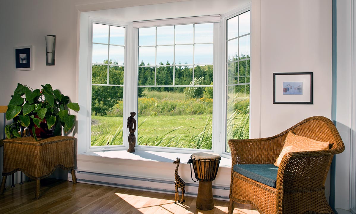 Vinyl Bay and Bow Windows | Heritage Windows and Doors Inc